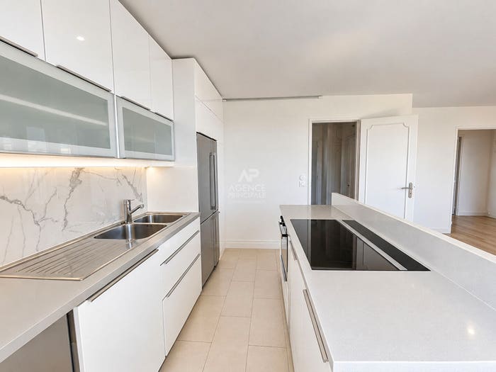 Saint-Germain-en-Laye, Hennemont : Appartement 4 pièces à vendre