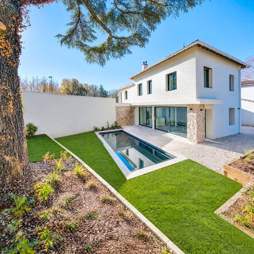 Maison 4 pièces à Aix-en-Provence, Luynes, à louer