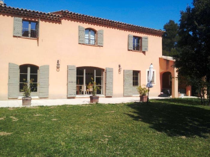 Maison 5 pièces à Saint-Marc-Jaumegarde, à louer