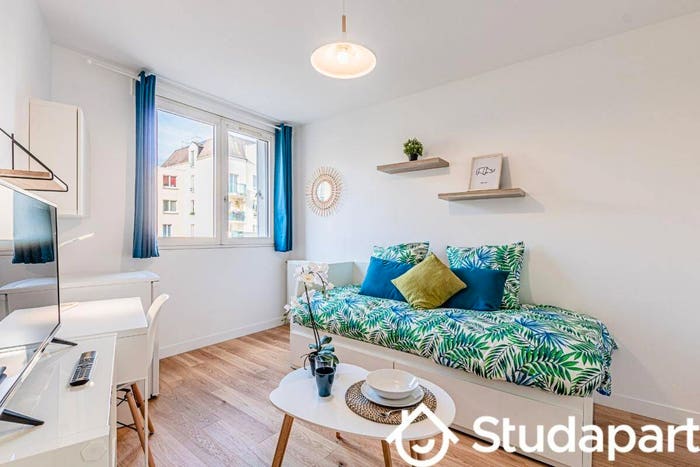 Hôtel de Ville, Créteil : Appartement 1 pièce à louer