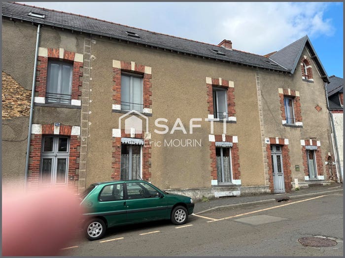 Pouancé : Maison 10 pièces à vendre