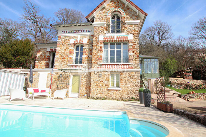 Maison 8 pièces à Saint-Rémy-lès-Chevreuse, à vendre