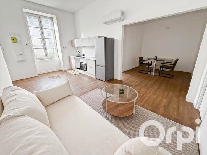 Est, Bollène : Appartement 3 pièces à louer