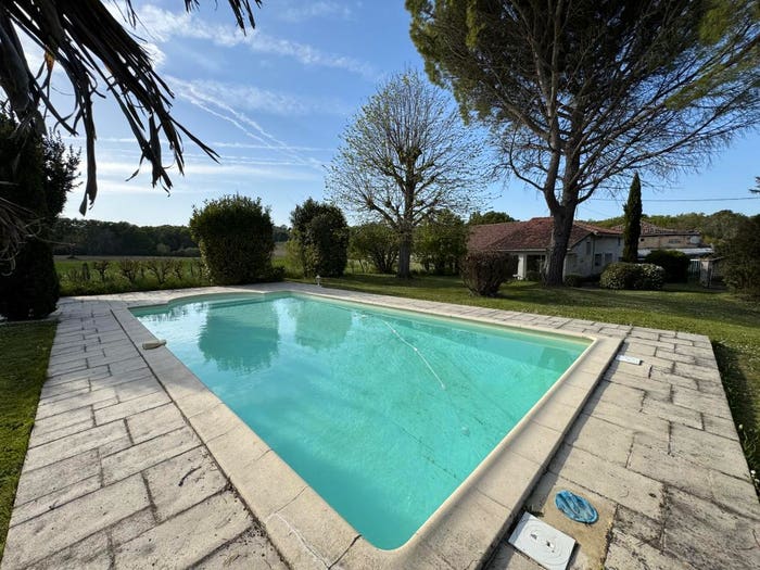 Maison 6 pièces à Bessac, à vendre