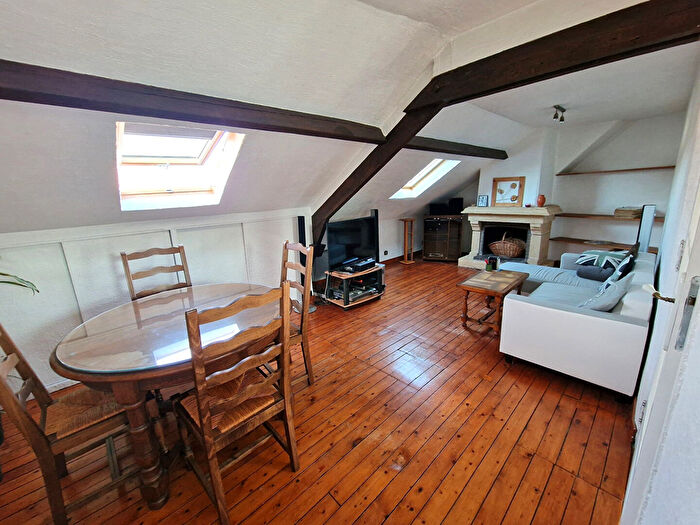 Mantes-la-Jolie, Gassicourt : Appartement 3 pièces à vendre