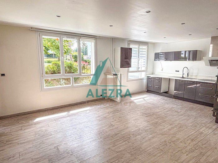 Mazurières, Rueil-Malmaison : Appartement 4 pièces à louer