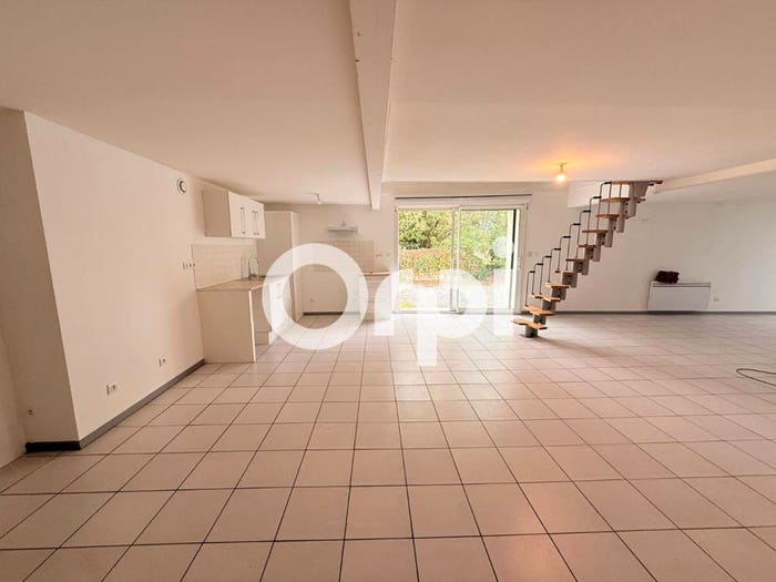Maison 4 pièces à Saint-Saturnin-du-Bois, à vendre