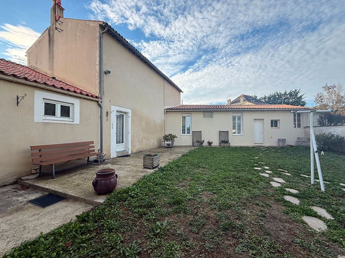 Surgères : Maison 4 pièces à vendre