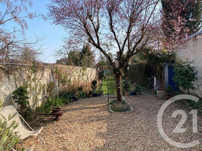 Mantes-la-Jolie, Centre-ville : Maison 8 pièces à vendre