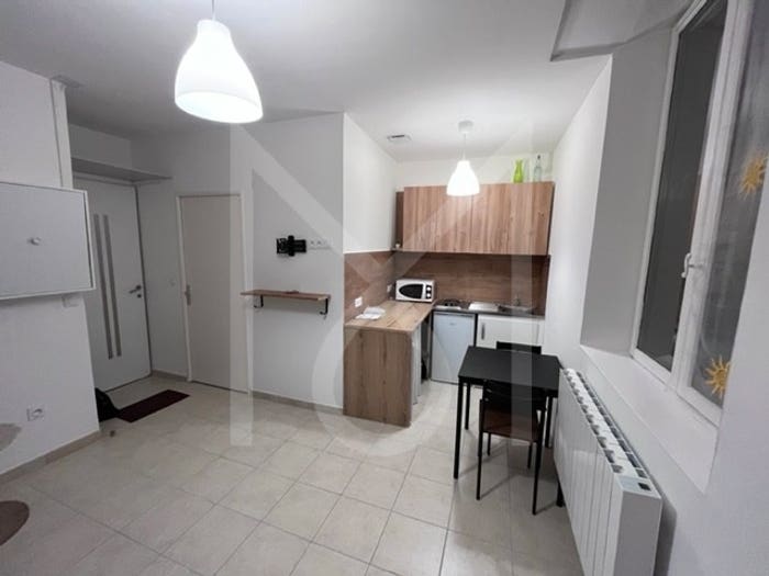 Appartement 1 pièce à vendre - Pertuis, Centre-ville, Fours à Chaux, Claret
