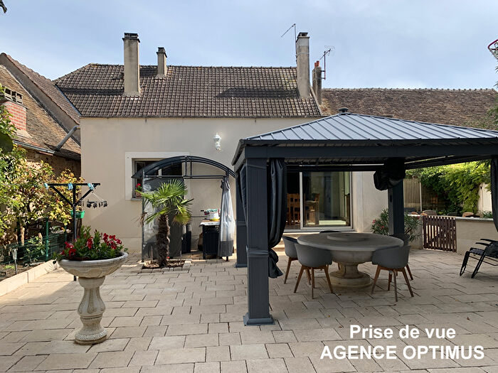 Villeneuve-la-Guyard : Maison 7 pièces à vendre