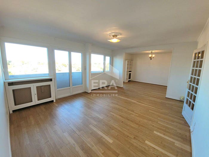 Centre Ville, Pau : Appartement 4 pièces à louer