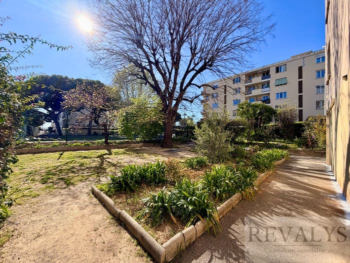 Appartement 2 pièces à vendre à Nice, Caucade