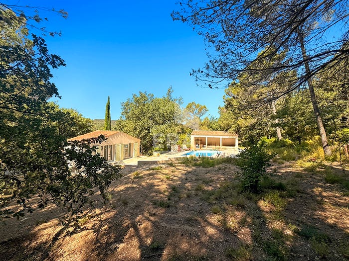 Maison 8 pièces à vendre à Simiane-Collongue