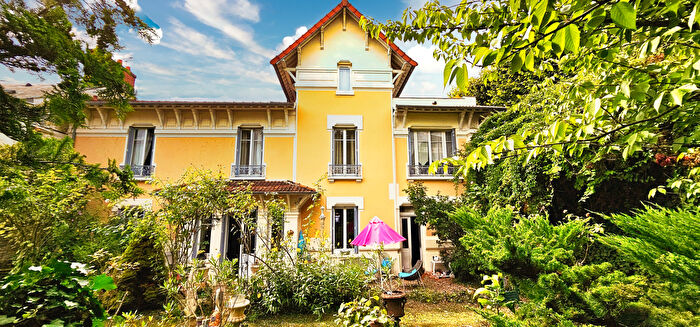 Étampes, Centre-Ville : Maison 7 pièces à vendre