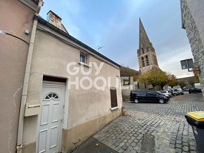 Limay, Centre-ville : Maison 2 pièces à vendre