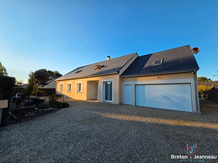 La Chapelle-Rainsouin : Maison 6 pièces à vendre