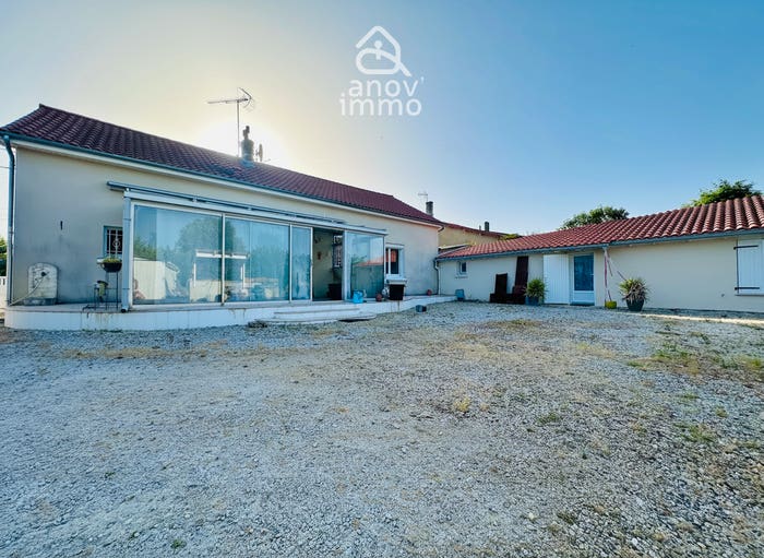 Maison 7 pièces à vendre à Châteauneuf-sur-Charente