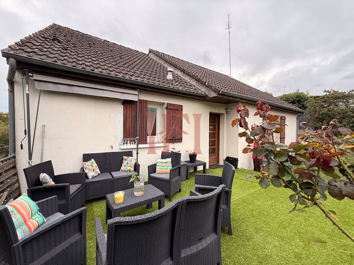 La Ferté-Villeneuil - Maison 4 pièces à vendre