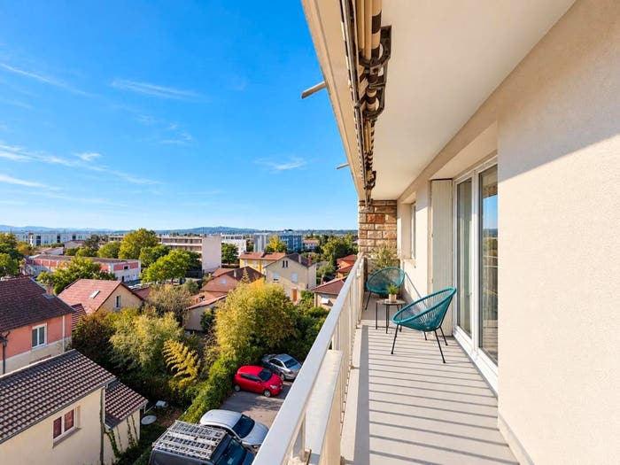 Appartement 4 pièces à vendre - Décines-Charpieu, Centre-ville