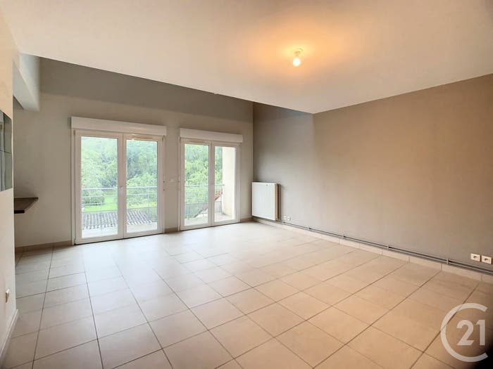 Appartement 5 pièces à Lay-Saint-Christophe, à louer