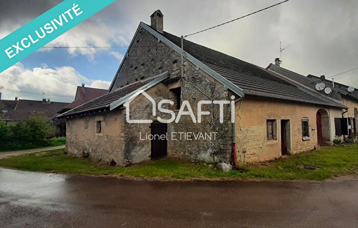Lons-le-Saunier, Centre-ville : Maison 5 pièces à vendre