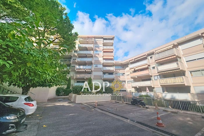 Grasse, Saint-Claude : Appartement 1 pièce à vendre