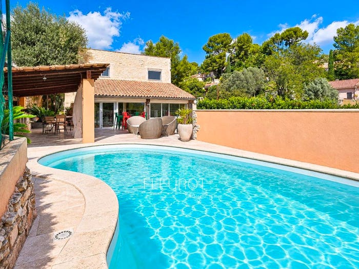 Maison 6 pièces à Ceyreste, à vendre