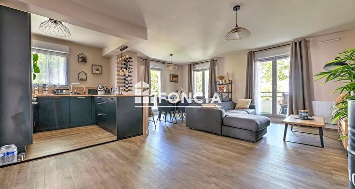 Mantes-la-Jolie, Centre-ville : Appartement 3 pièces à vendre