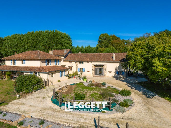 Maison 11 pièces à vendre à Champsac