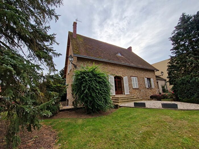 Maison 6 pièces à vendre à Sainville