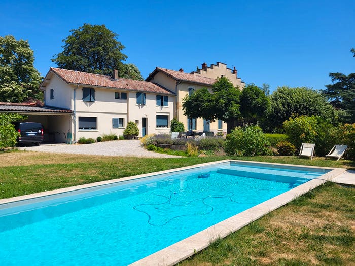 Maison 10 pièces à Champagne-au-Mont-d'Or, à vendre