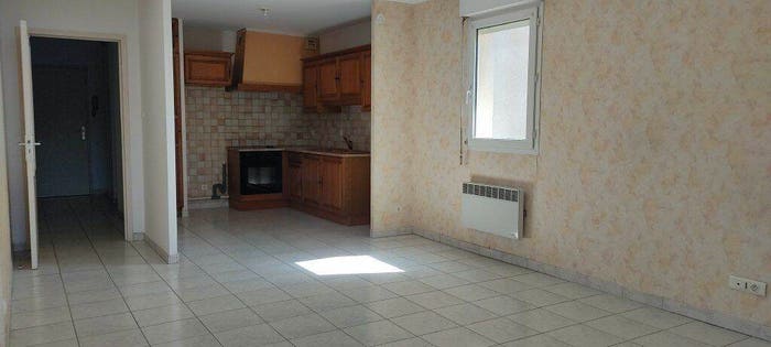 Périurbain Sud, Bagnols-sur-Cèze : Appartement 3 pièces à louer