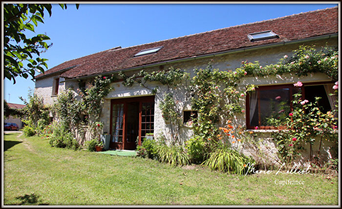 Maison 9 pièces à La Neuville-sur-Essonne, à vendre