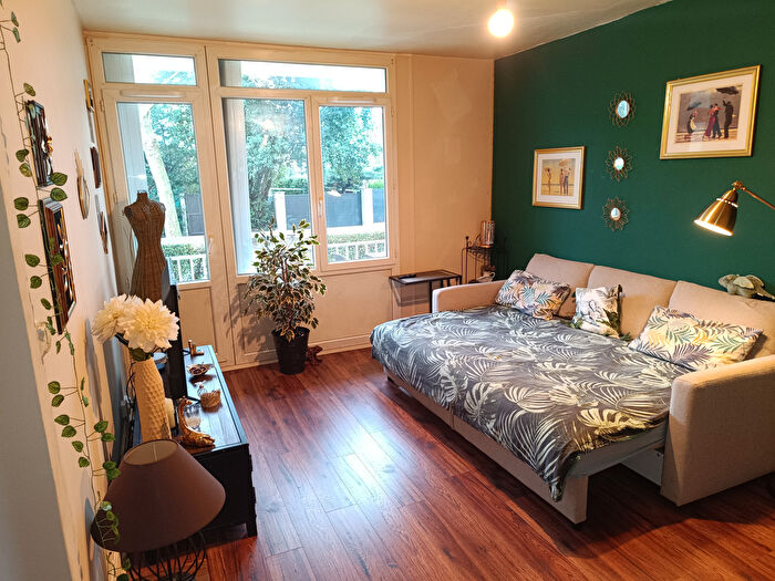 Fontenay-le-Fleury, Hôtel de ville - Appartement 3 pièces à vendre