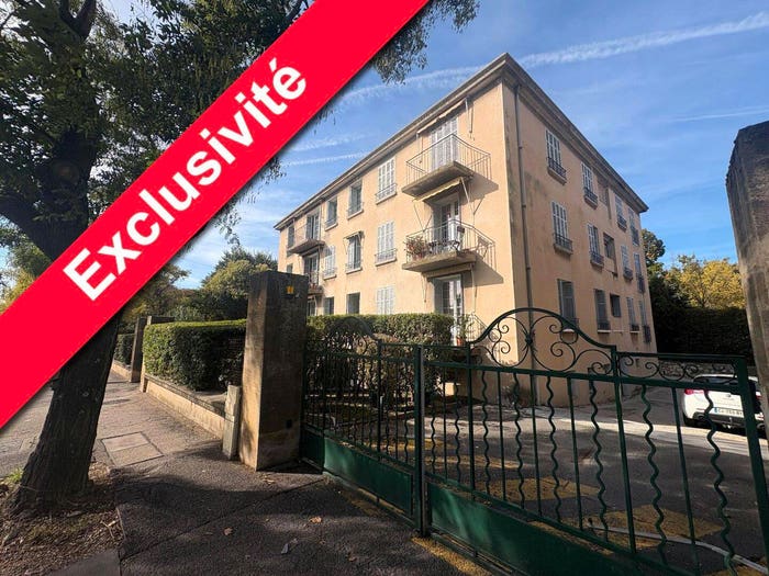 Centre Ville, Aix-en-Provence : Appartement 4 pièces à louer