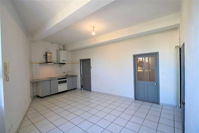 Nord, Entraigues-sur-la-Sorgue : Appartement 2 pièces à louer