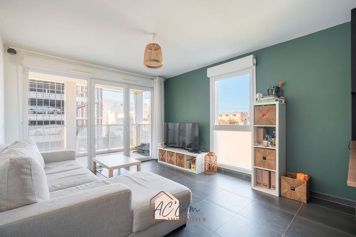 Appartement 3 pièces à Marseille 15ème, Euroméditerranée, à louer