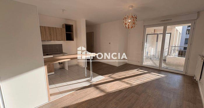 Centre Est, Lieusaint : Appartement 2 pièces à louer