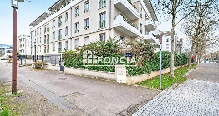 Mantes-la-Jolie, Centre-ville : Appartement 3 pièces à vendre