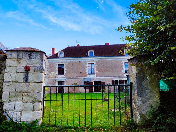 Maison 6 pièces à Oyré, à vendre