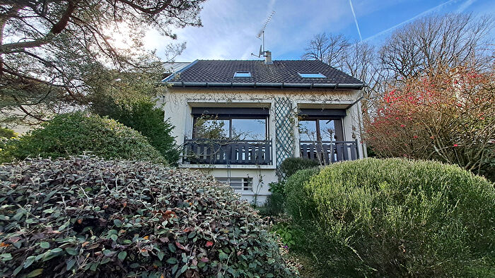 Saint-Rémy-lès-Chevreuse - Maison 7 pièces à vendre