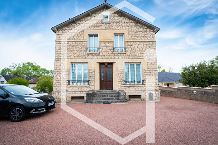 Cosne-Cours-sur-Loire : Maison 12 pièces à vendre