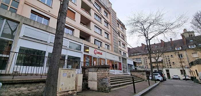 Mantes-la-Jolie : Appartement 2 pièces à vendre