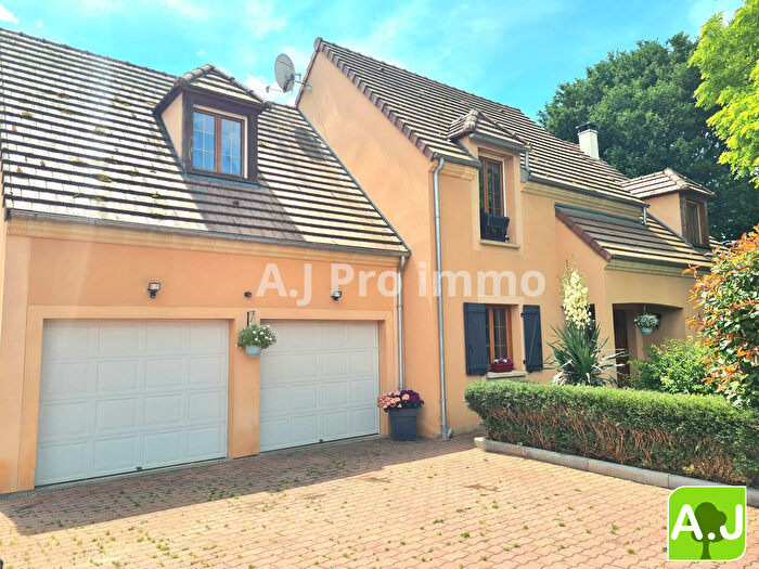 Maison 7 pièces à vendre à Bréval