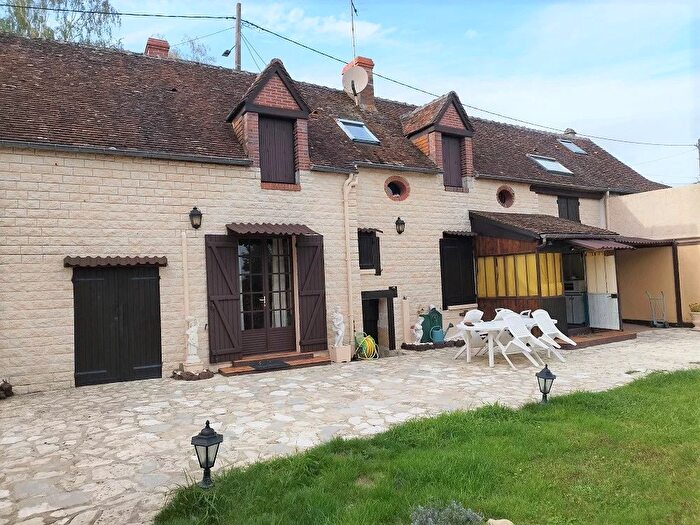 Beaune-la-Rolande : Maison 5 pièces à vendre