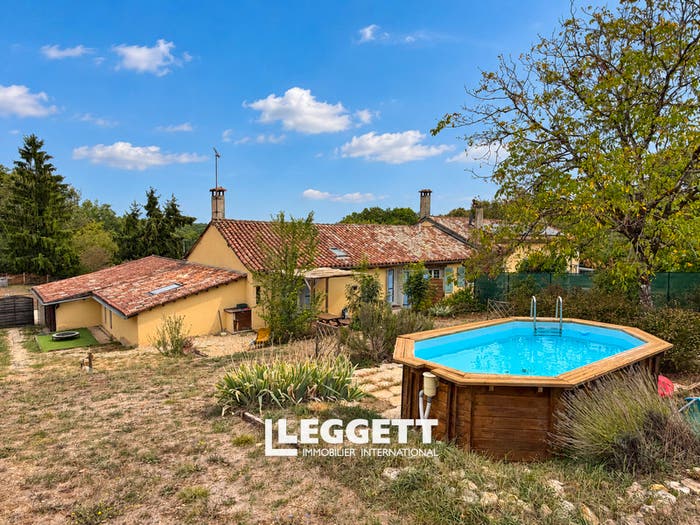 Saint-Jory-las-Bloux : Maison 9 pièces à vendre