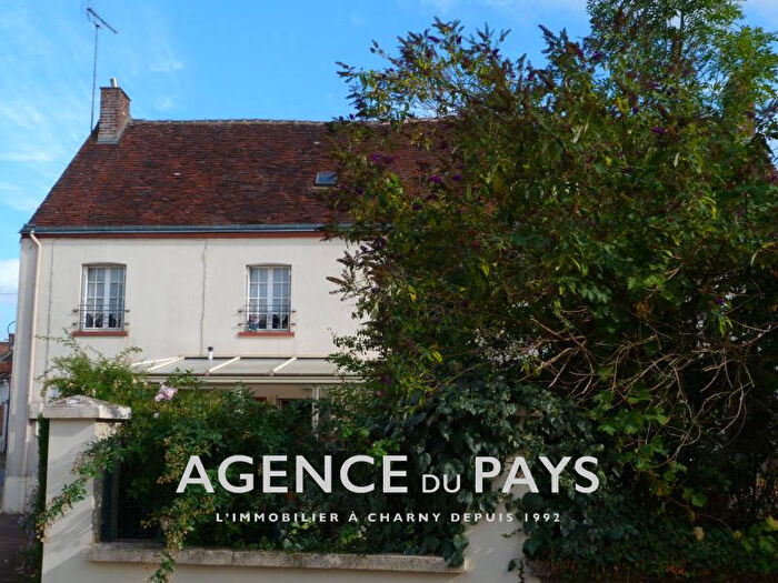 Maison 4 pièces à vendre à Champignelles