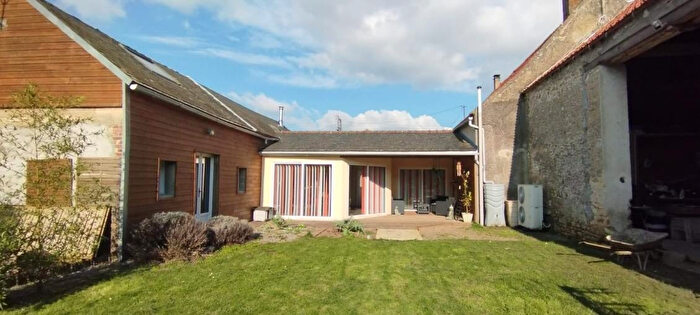 Sainville : Maison 9 pièces à vendre