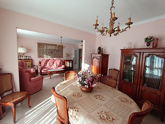 Appartement 5 pièces à Fontenay-le-Fleury, Vieux village, à vendre